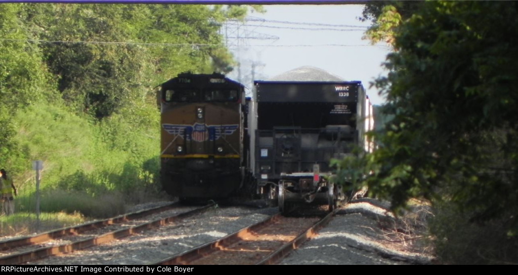 UP RDTSP passes UP 7704 (GE C45ACCTE) on the RNSMN